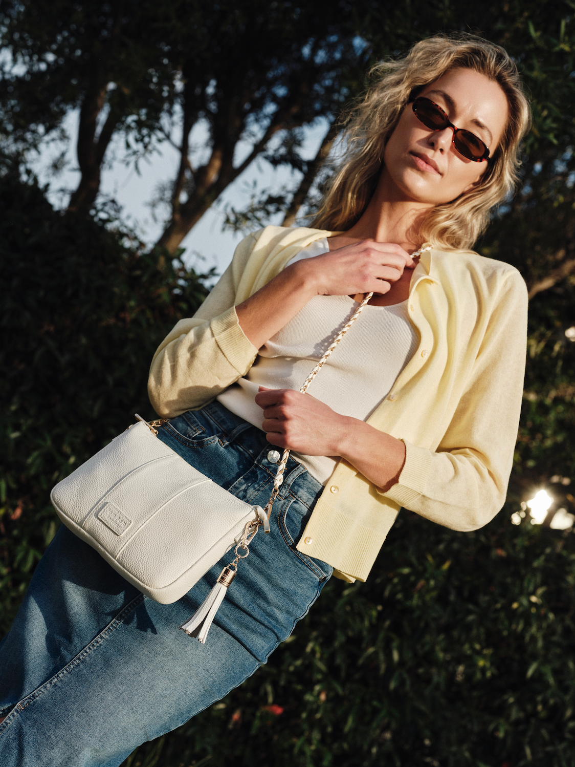 Pom Pom London City Slim Bag - Leather Crossbody bag in Bright White
